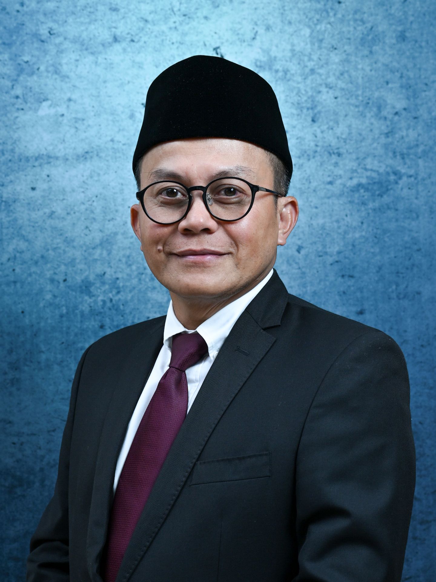 Profil :Prof. Dr. Toni Toharudin, S.Si., M.Sc.